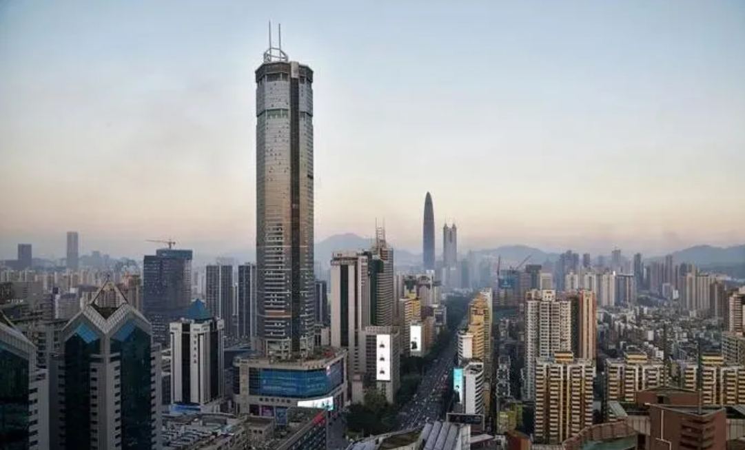 SEG Plaza and Huaqiang Plaza: Shopping & Innovation in Shenzhen